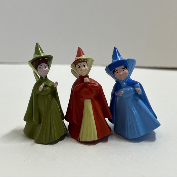 Disney | Toys | Disney Sleeping Beauty Fairy Godmothers Flora Fauna ...